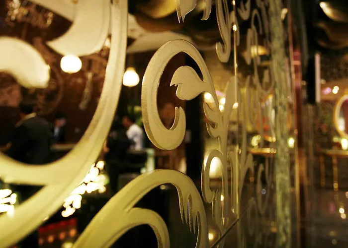 THE LUXE MANOR HONG KONG