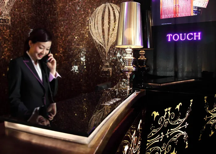 THE LUXE MANOR HONG KONG
