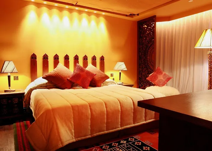 THE LUXE MANOR HONG KONG