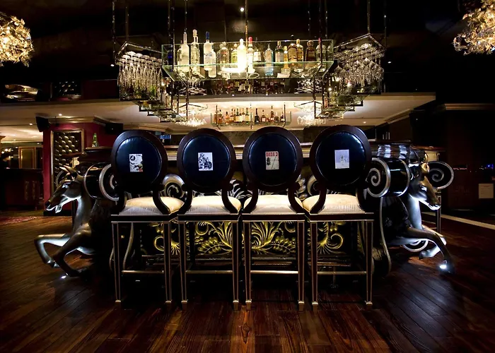 THE LUXE MANOR HONG KONG
