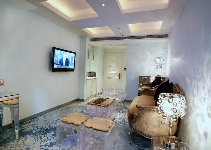 THE LUXE MANOR HONG KONG