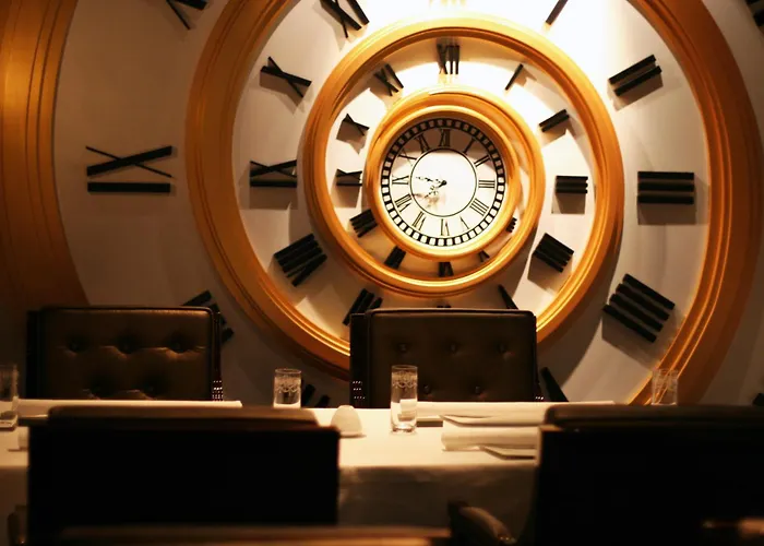 THE LUXE MANOR HONG KONG