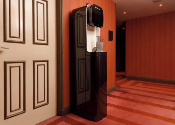 THE LUXE MANOR HONG KONG